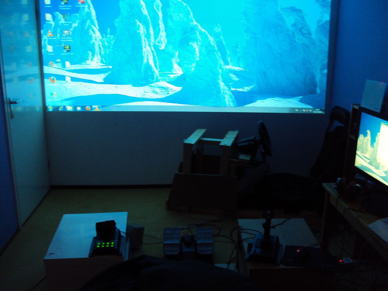 Projector - Pros & Cons? - Home Cockpit Builders - Microsoft Flight ...