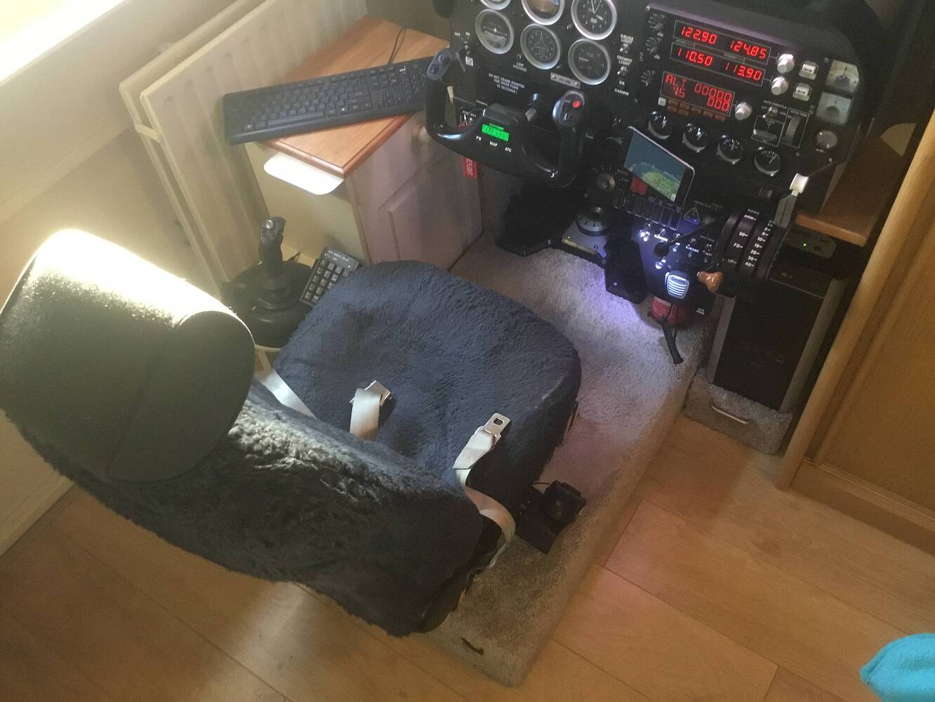 Logitech Flight Yoke System and Rudder Pedals controls, commands and ...