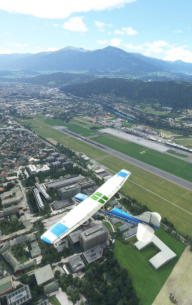 LOWI sim vs IRL - World Photographer & Screenshots - Microsoft Flight ...