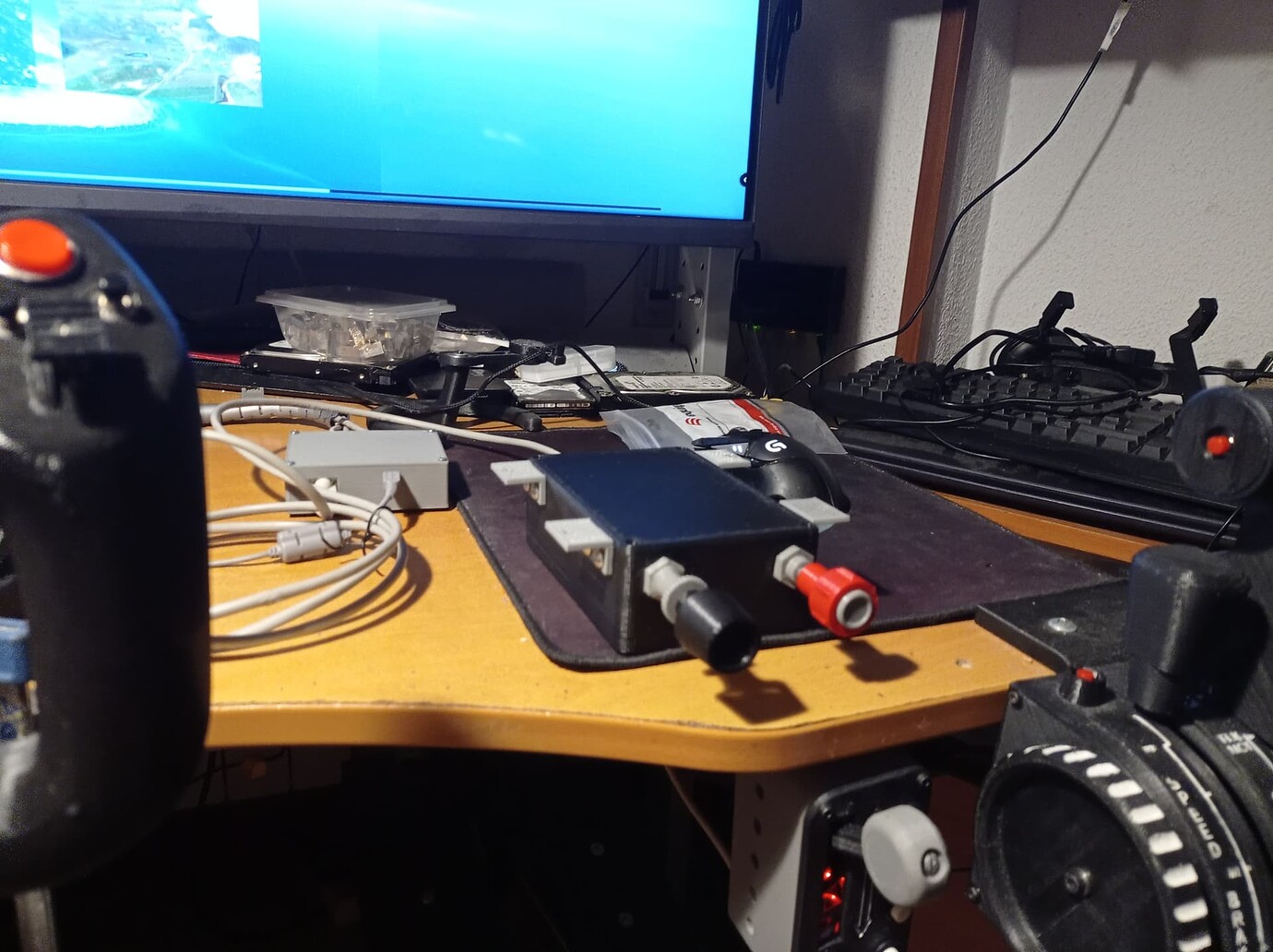 DIY Flight Sim Yoke System [Cadet OpenSource Yoke V2] - Home Cockpit ...