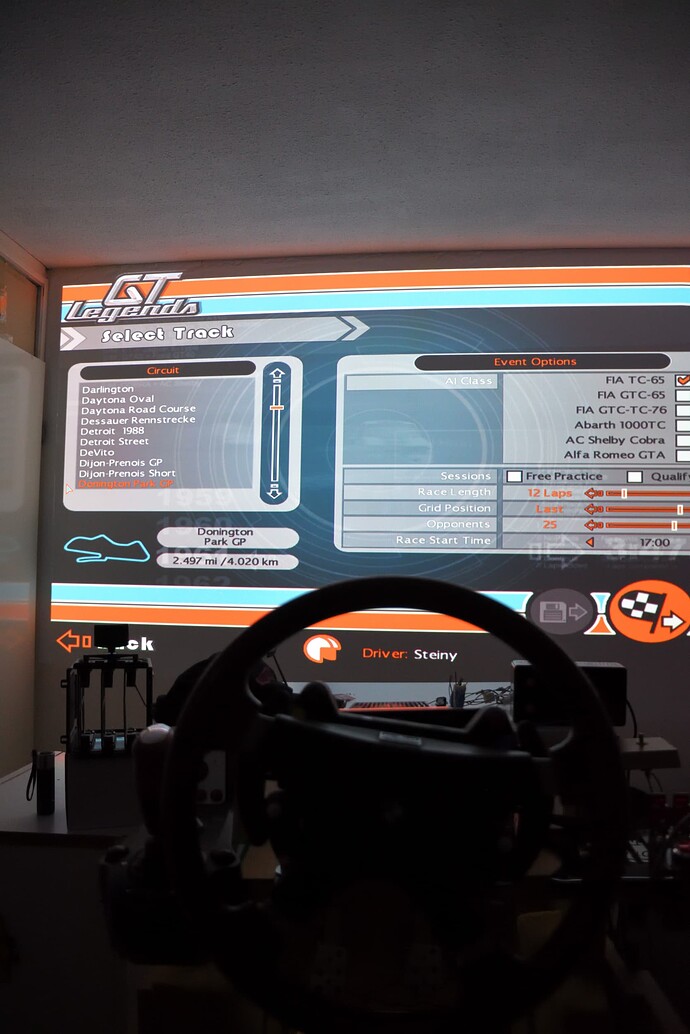 Multi Monitor vs Large Curved Monitor - Hardware & Peripherals ...