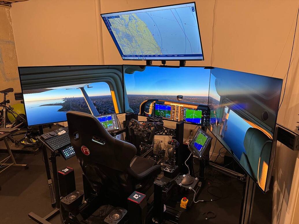6 monitors for my home cockpit - Home Cockpit Builders - Microsoft ...