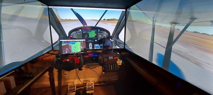 Home Cockpit with 3 Displays and Mockup Cabin - Advice - Home Cockpit ...