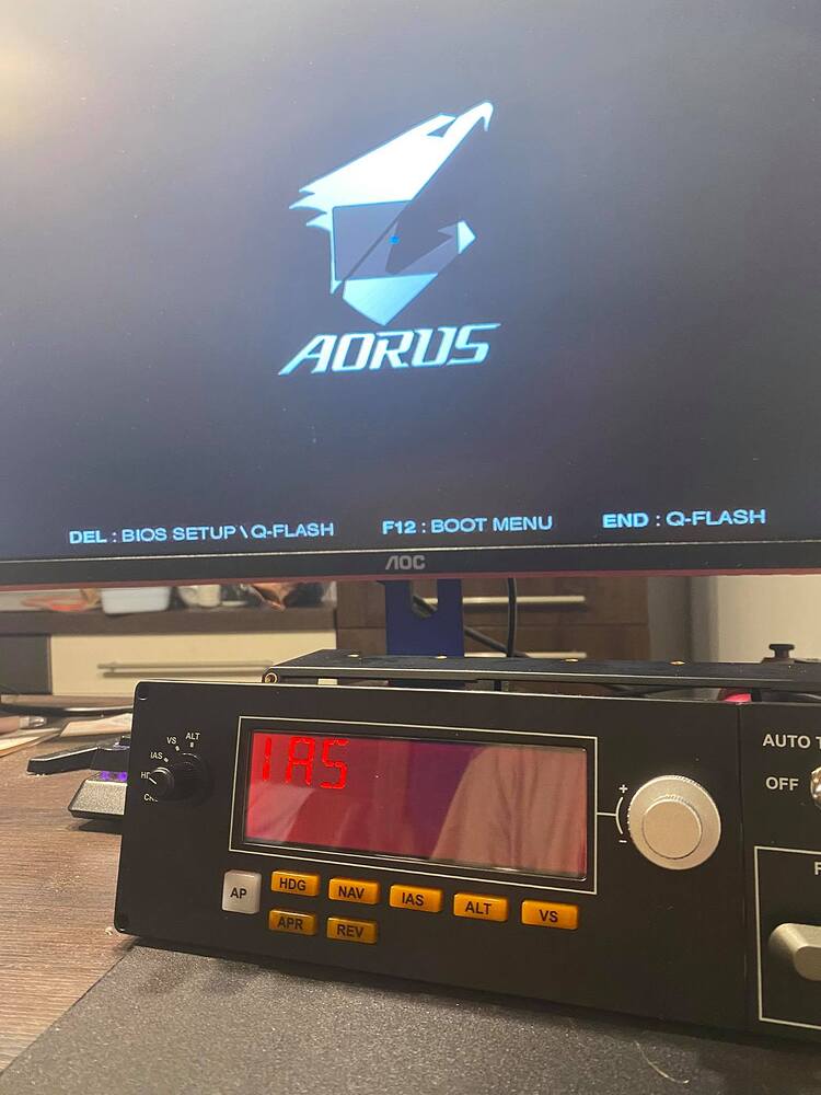 Logitech autopilot panel red screen - Hardware & Peripherals ...