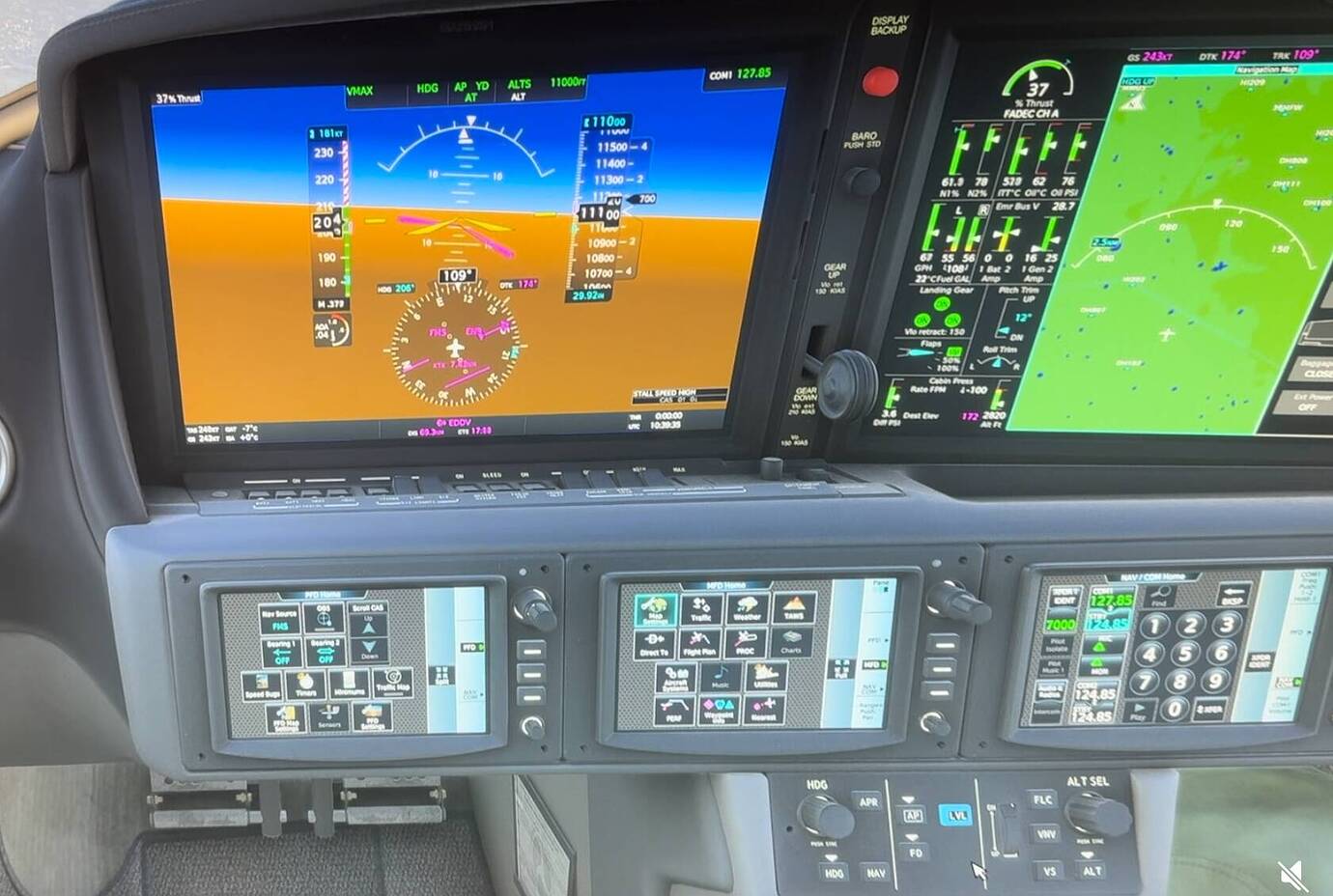 Autopilot lateral modes (HDG NAV LVL) don't work - Aircraft & Systems ...