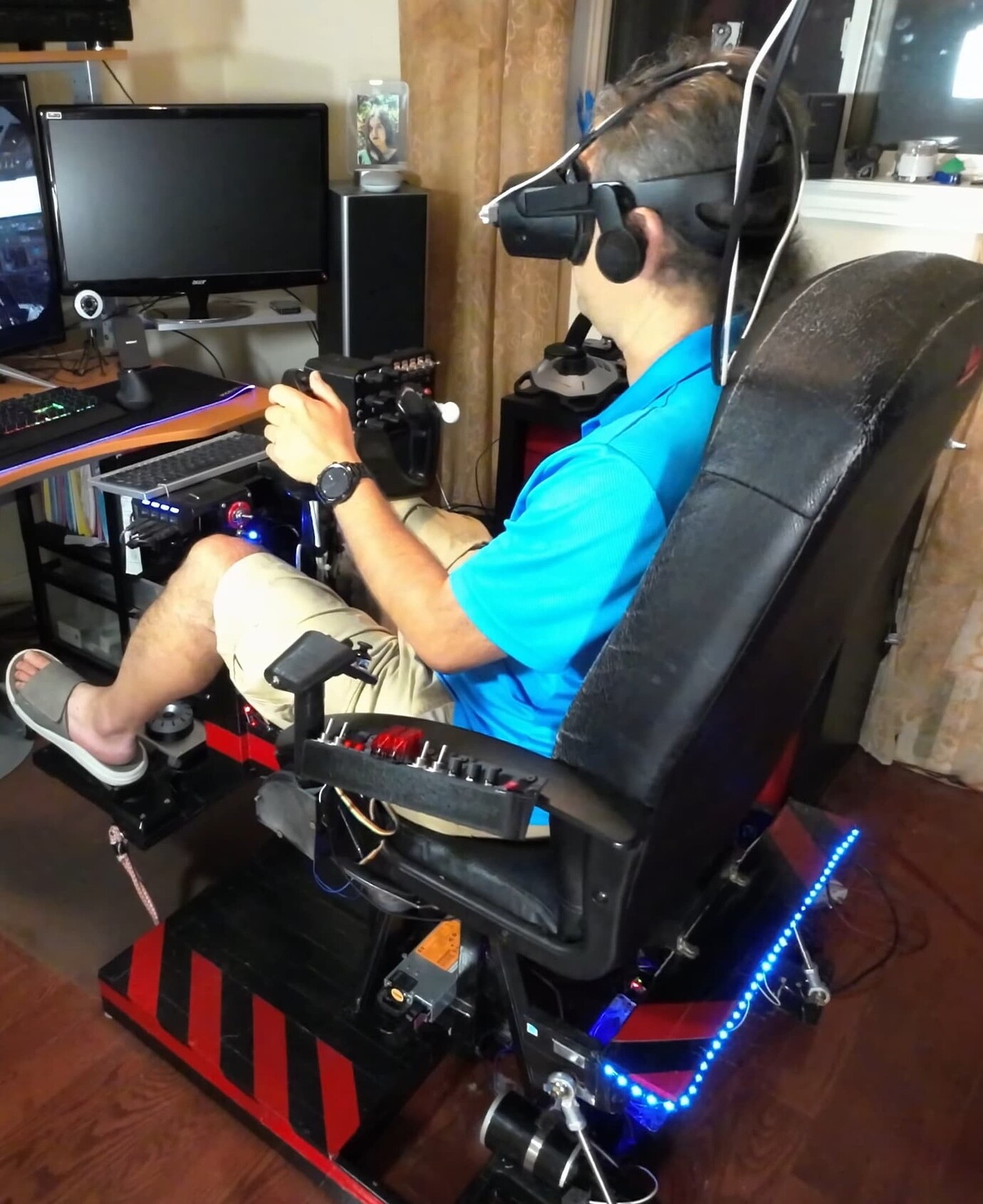 DIY Motion Simulator VR Cockpit project + universal modular controls ...