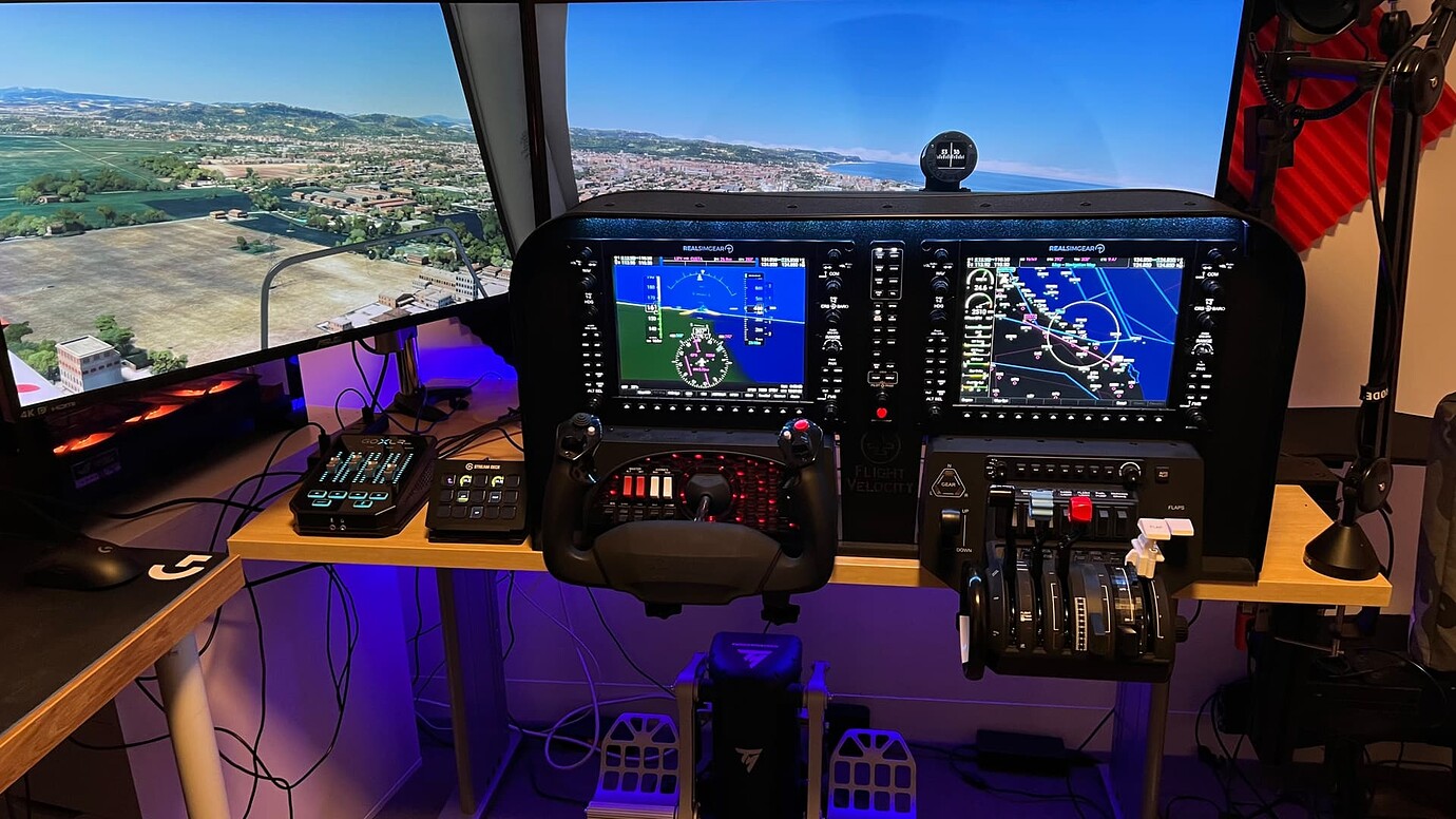 Multiple screens functionality - #897 by leomar75 - Resolved - Microsoft Flight Simulator Forums