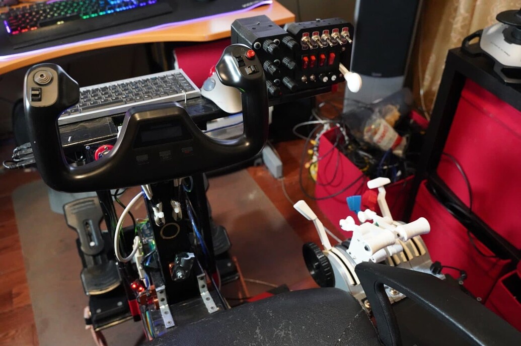DIY Motion Simulator VR Cockpit project + universal modular controls ...