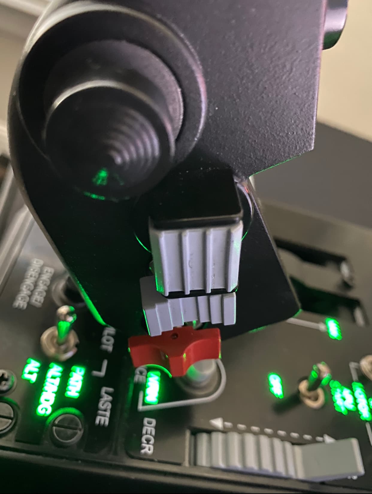 Reverse thrust broken - #70 by ExpiredSpy55185 - Resolved - Microsoft Flight Simulator Forums