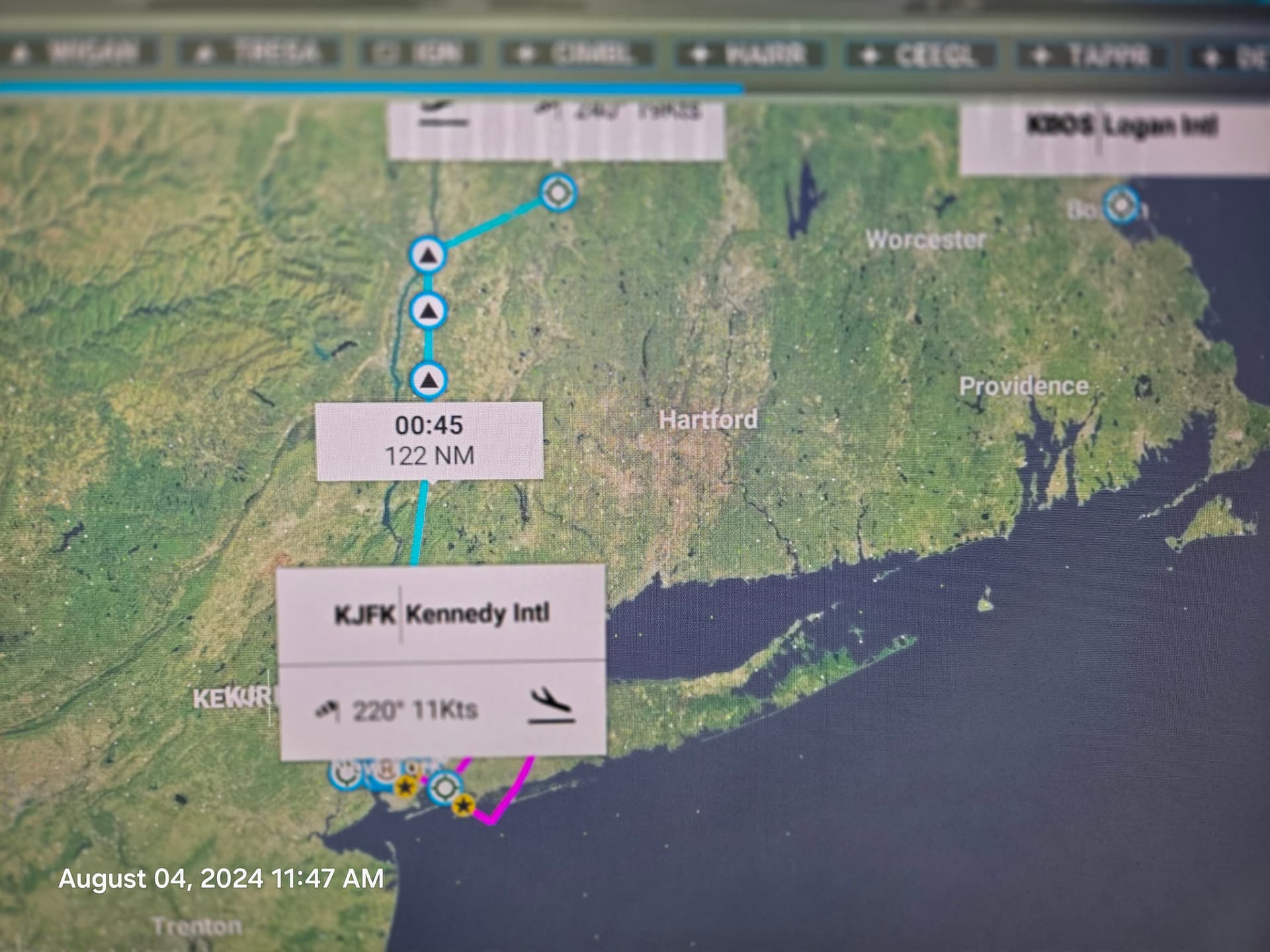VFR map showing spurious white line returning to start airport - ATC ...