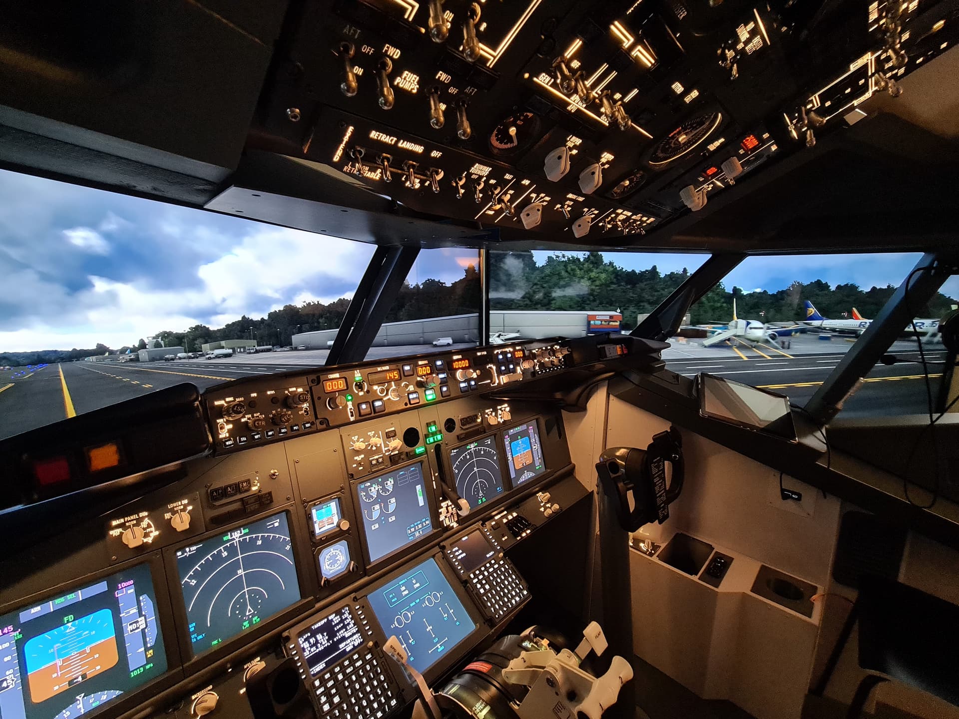 Adjustable Projection Type and Field Of View would be highly beneficial ...