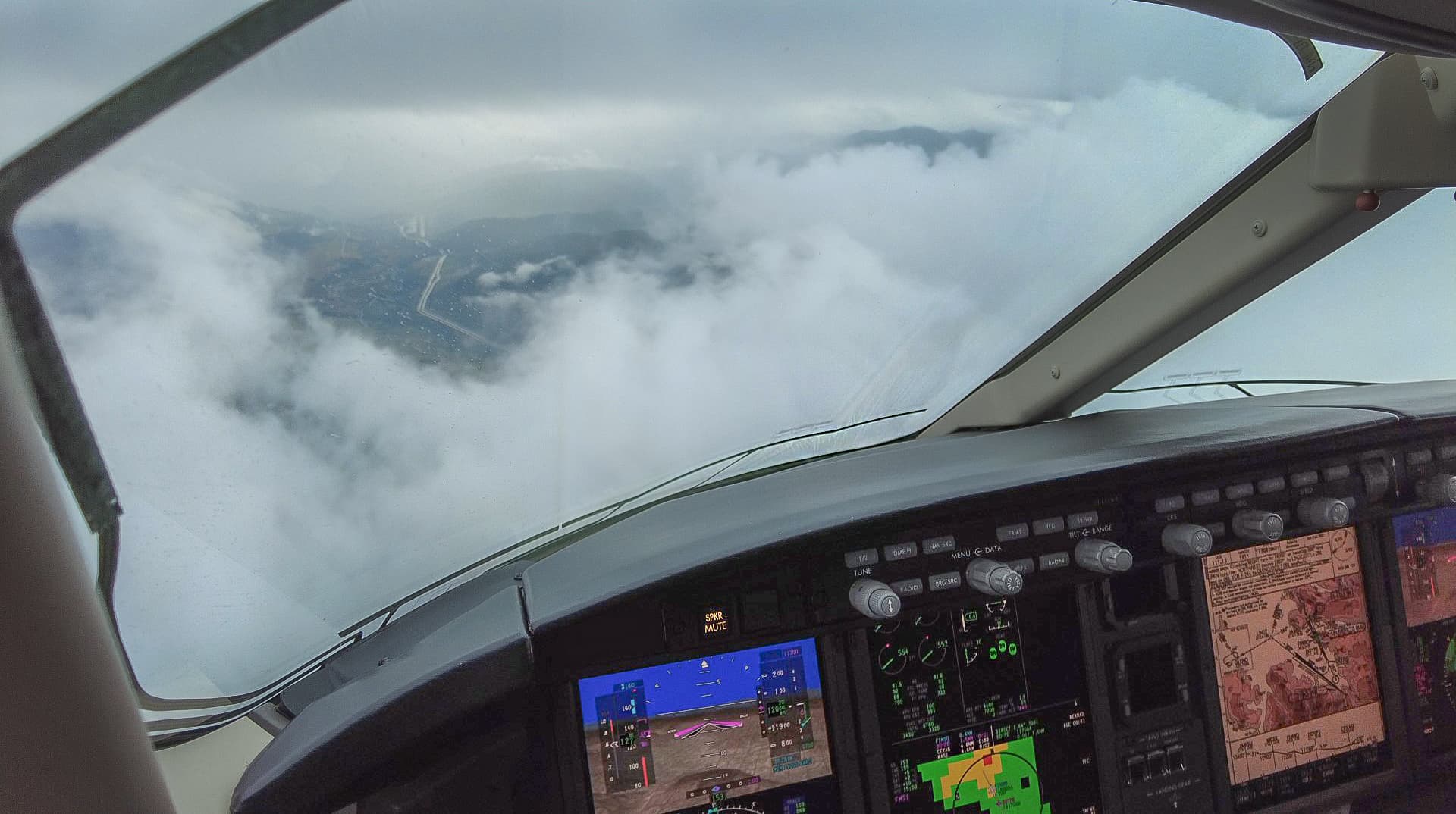 Challenging Aspen Low Visibility Approach - World Photographer ...